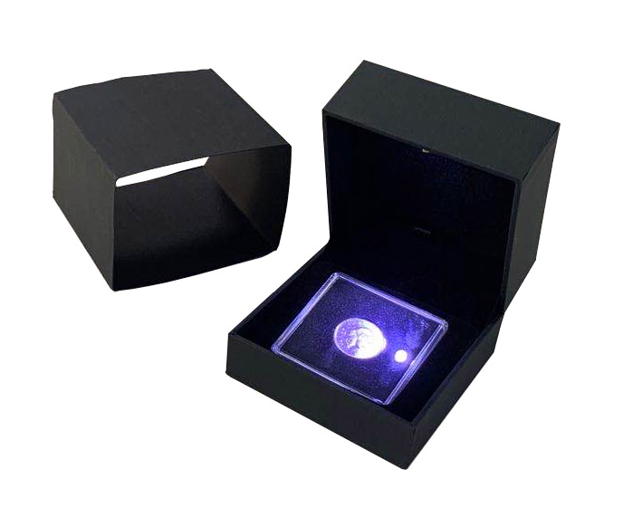 1546 Coin gift box LED light - Seismo Oy - Innovative packaging design